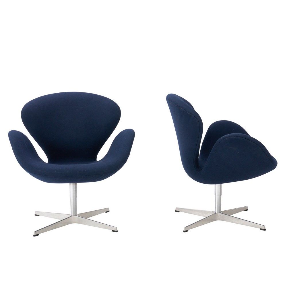 Arne Jacobsen 'Swan' Chairs in Navy Blue Textile Upholstery ...