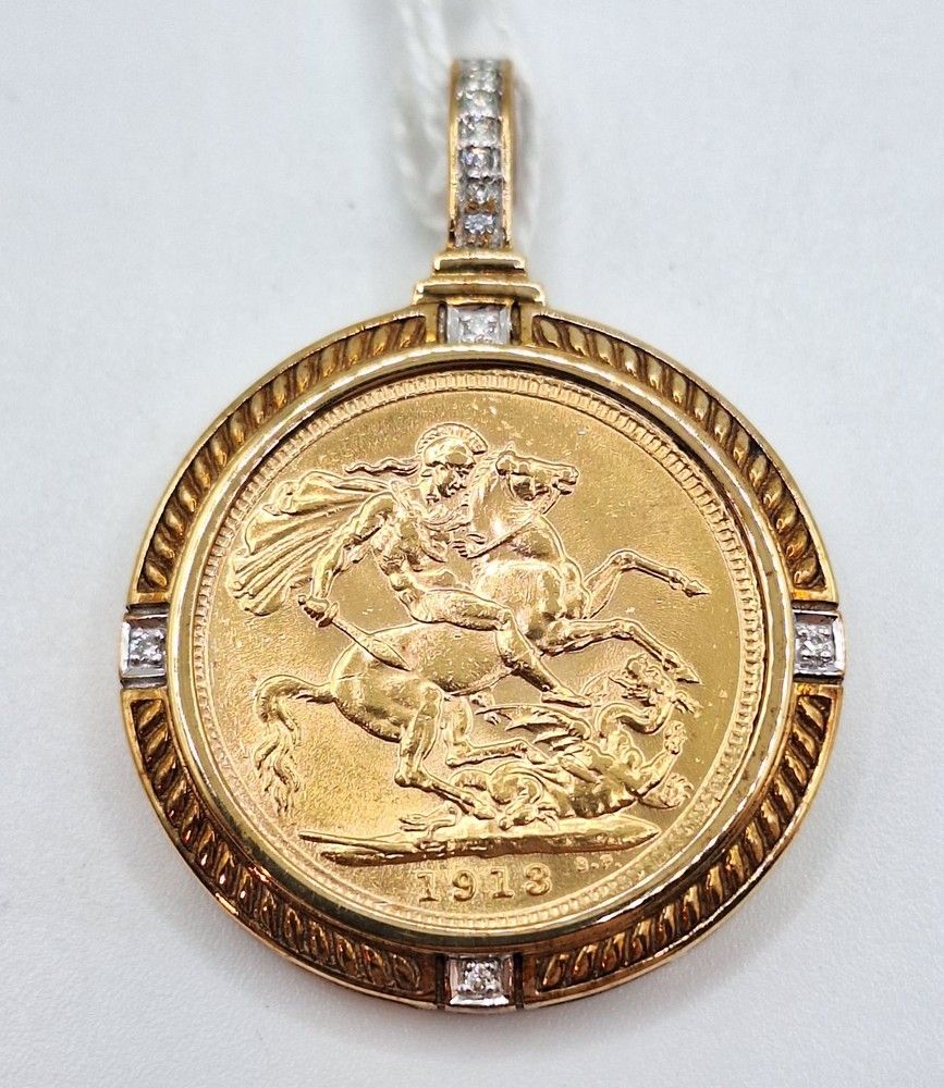 1913 British Full Sovereign Pendant with Diamonds in 9ct Gold ...