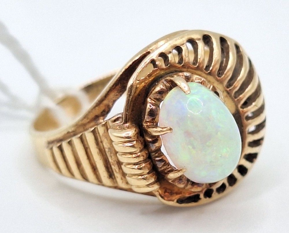 Vintage 9ct Gold Opal Ring with Unique Nest Design - Rings - Jewellery