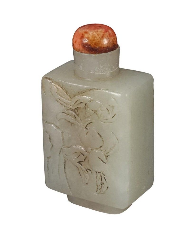 Chinese Jade Snuff Bottle with Bats and Coral Stopper - Snuff Bottles ...