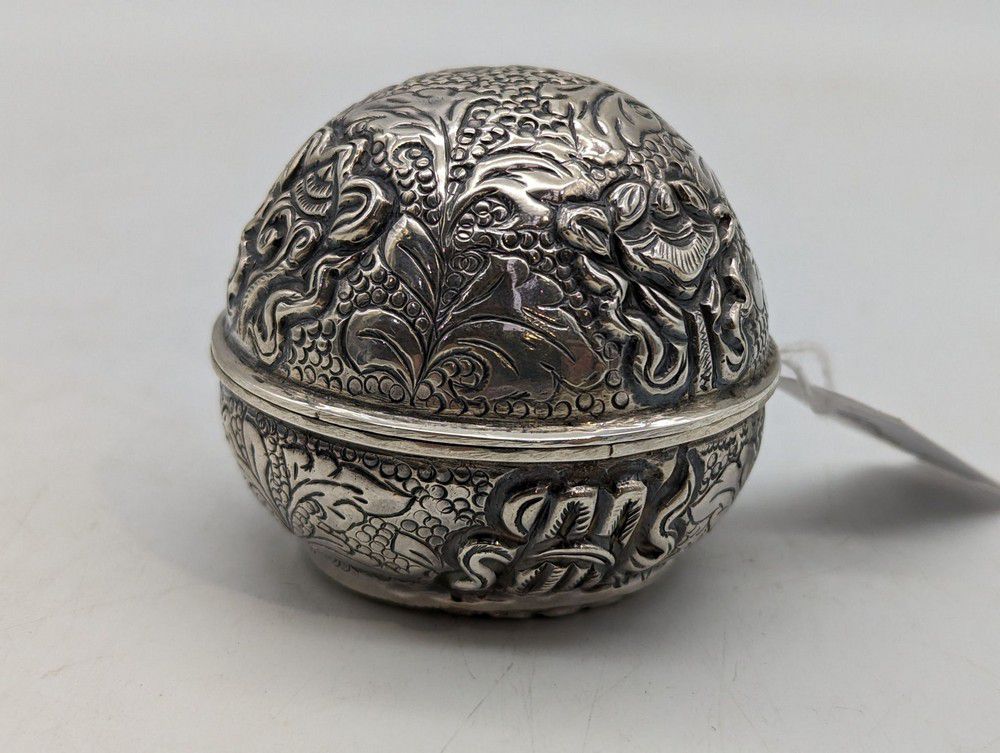 Floral Oriental Silver Trinket with Detailed Base - Zother - Oriental